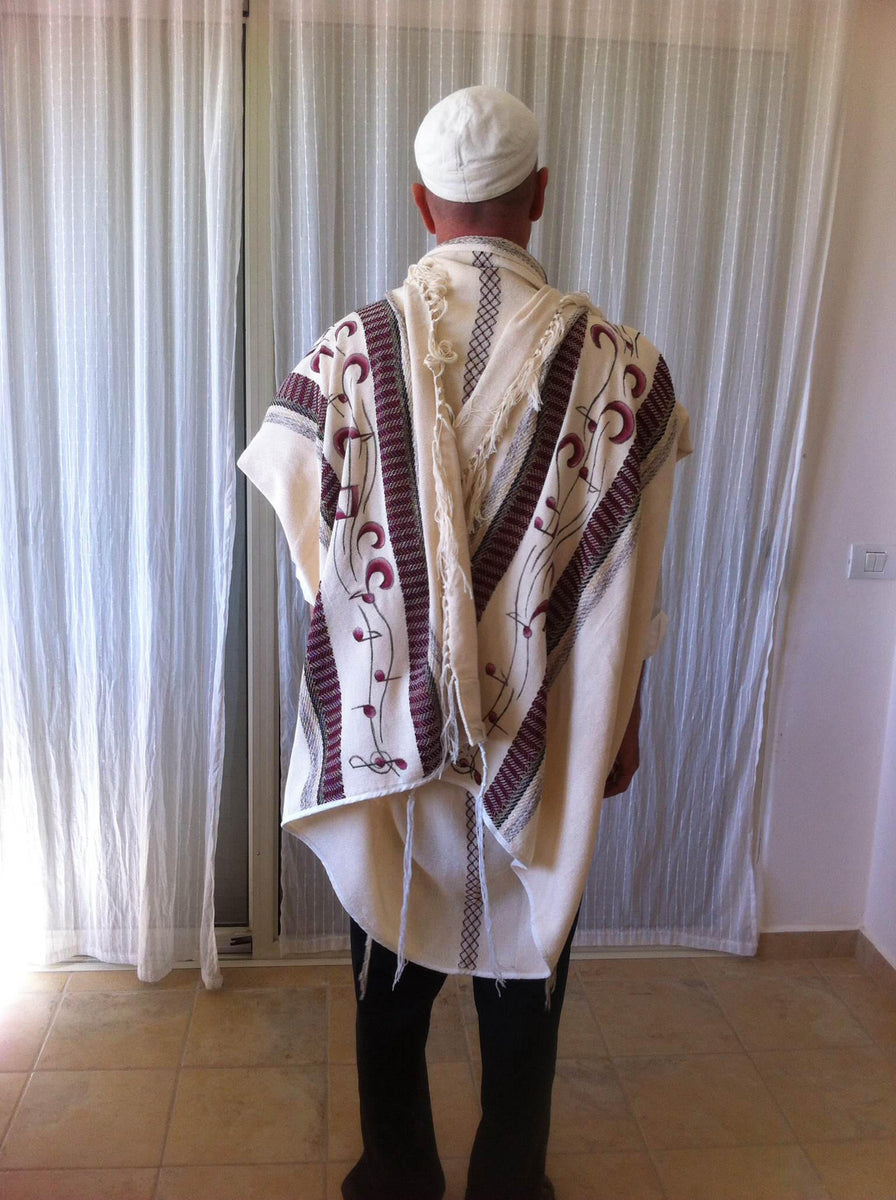 Music Notes Drweing on Tallit – TallisMan